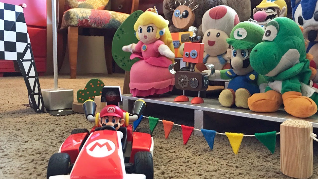 (live stream) Mario Kart Live Home Prix! Homemade props for the track ...