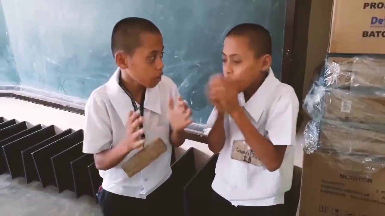 Two Philippines kids can do best beat boxing - YouTube