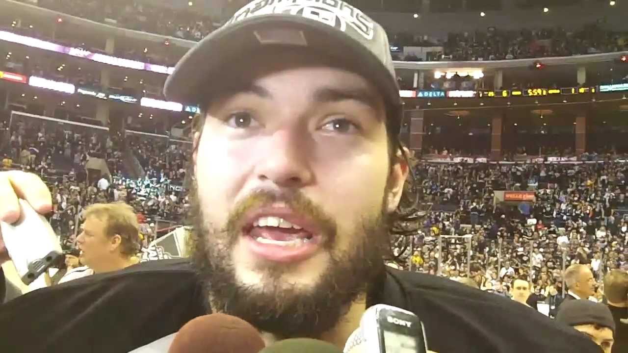 MayorsManor on-ice interview with Drew Doughty - YouTube