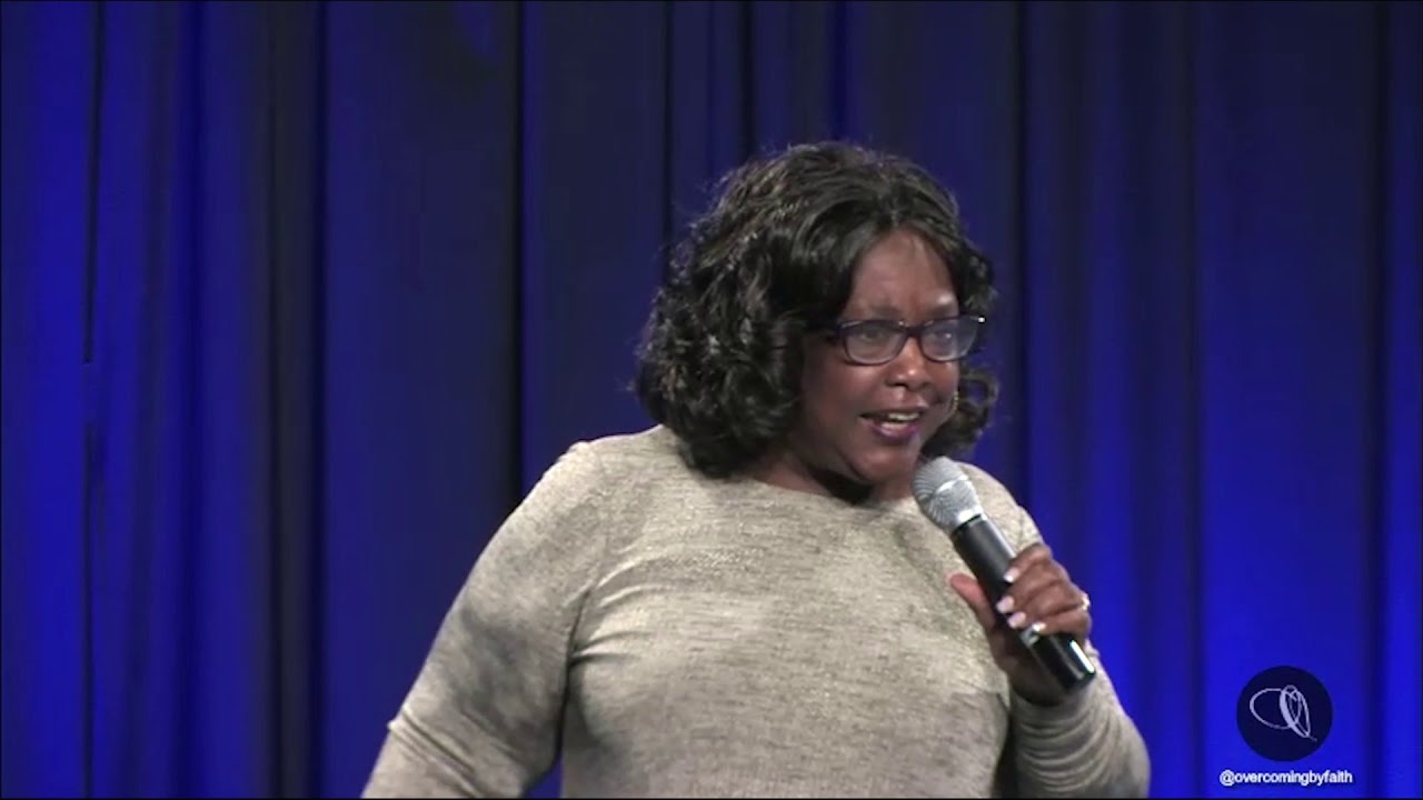 Mrs. Huxsie Scott Singing, "Mary Did You Know" - YouTube