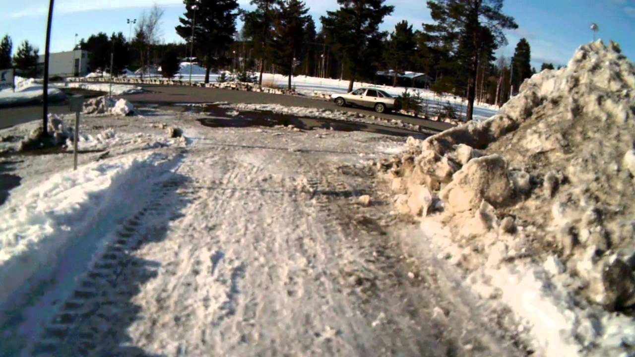 Brompton bicycle and suitcase trailer kit - getting off the plane and ...