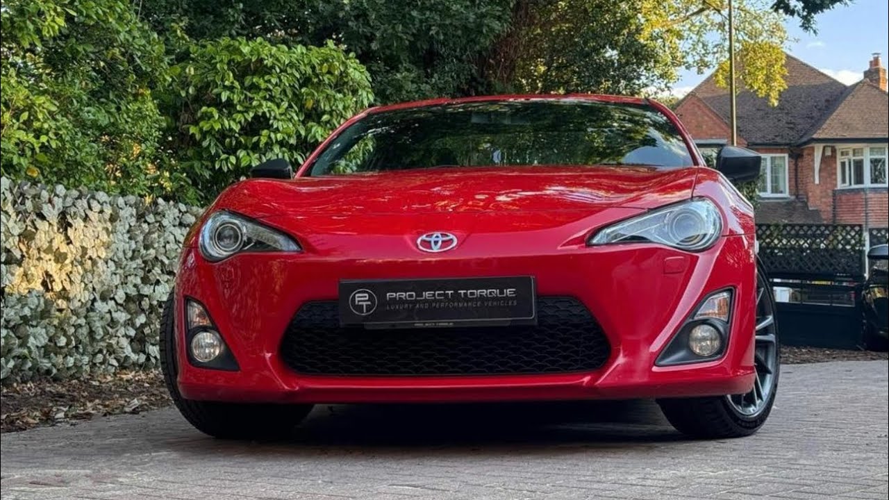2016 Toyota GT86 in Pure Red | Walk Around Video. - YouTube