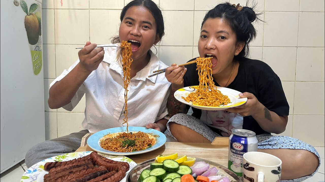 Spicy 🥵 ramen 🍜 enjoying with niru👏🔥 - YouTube