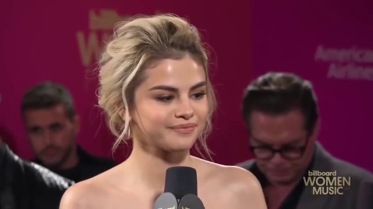 Selena Gomez SAVAGE Moments - YouTube