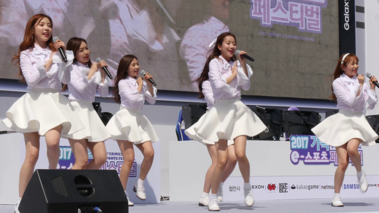 170505 에이프릴 (APRIL) Muah! e-스포츠 페스티벌 직캠 4K Fancam - YouTube
