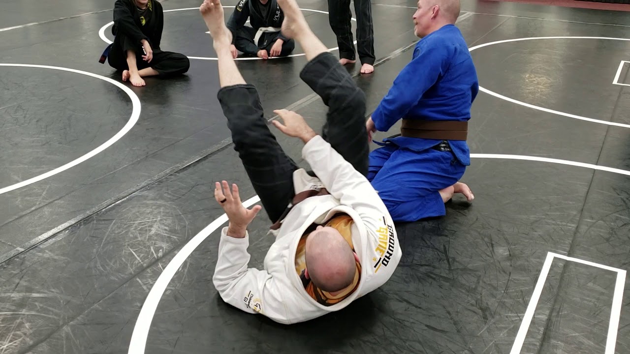 Move of the Day: More Collar Grip Attacks - 2 - Mount Escape to Scissor ...