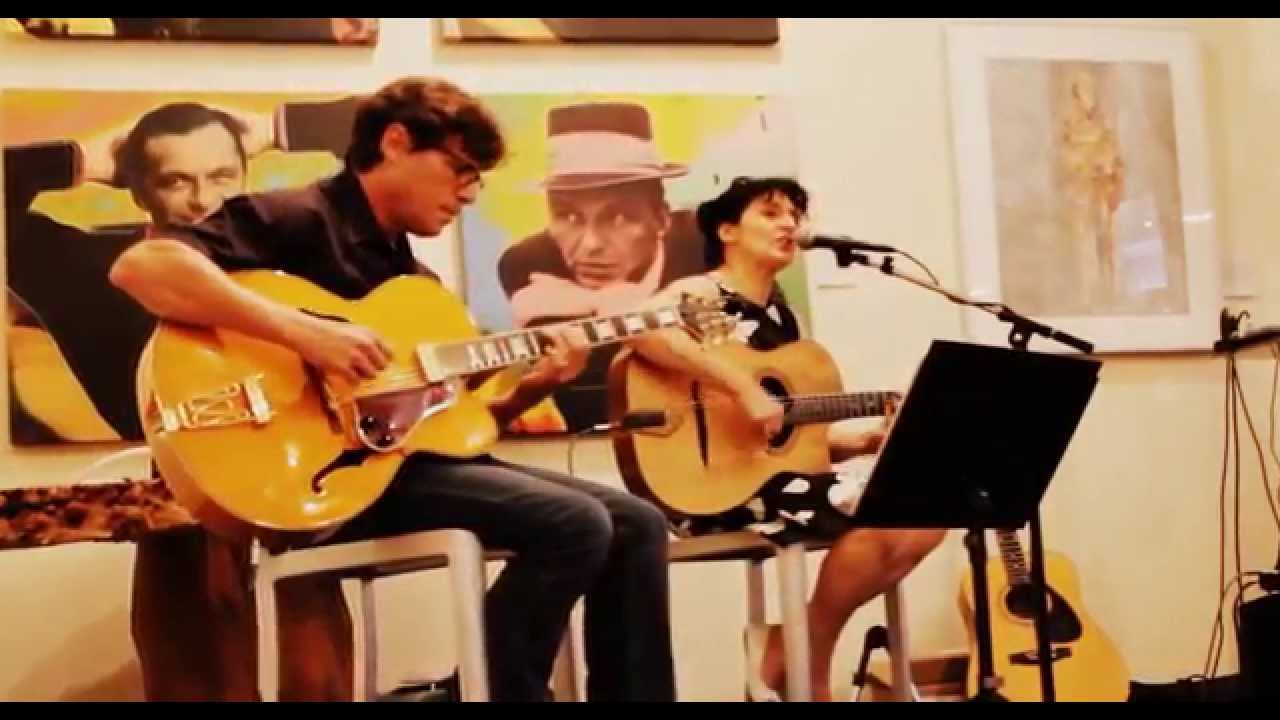 Duo Gadjo - "La foule" Live (Édith Piaf) - YouTube