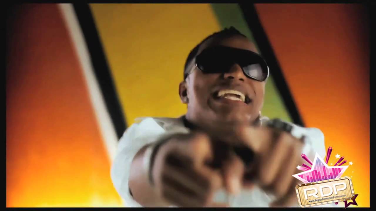 Panama Music Artists- La Banana- www.ReggaeDancehallPanama.net - YouTube