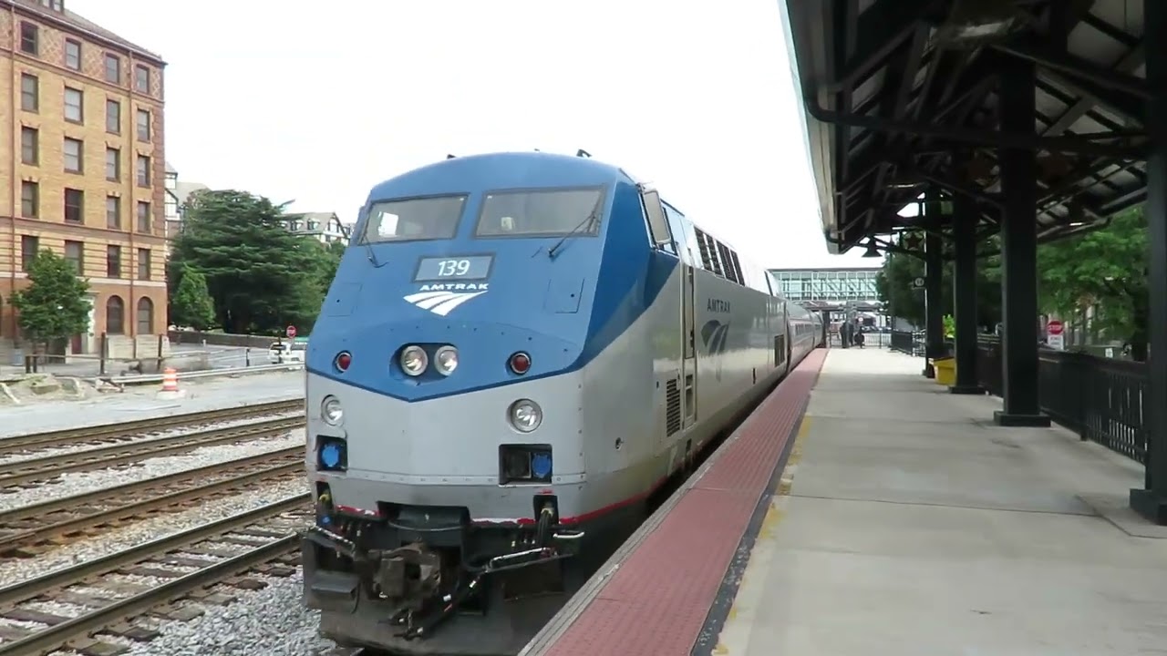 Amtrak Train 151 Reversing out of Roanoke - YouTube
