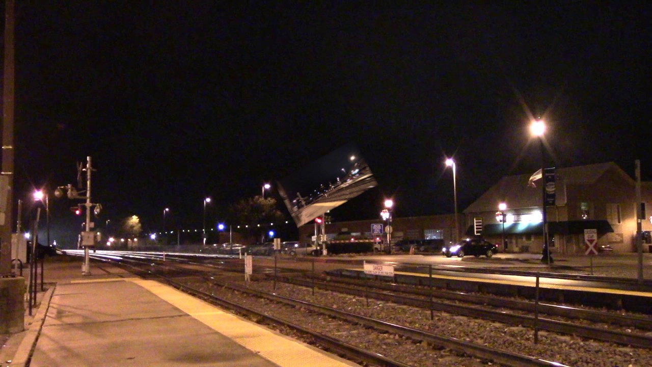 Two Trains at Harvard, Illinois - YouTube