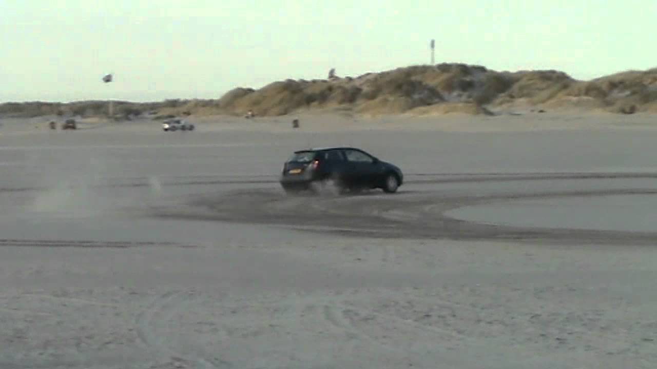 Fiat Stilo on the beach at Romo Denmark - YouTube