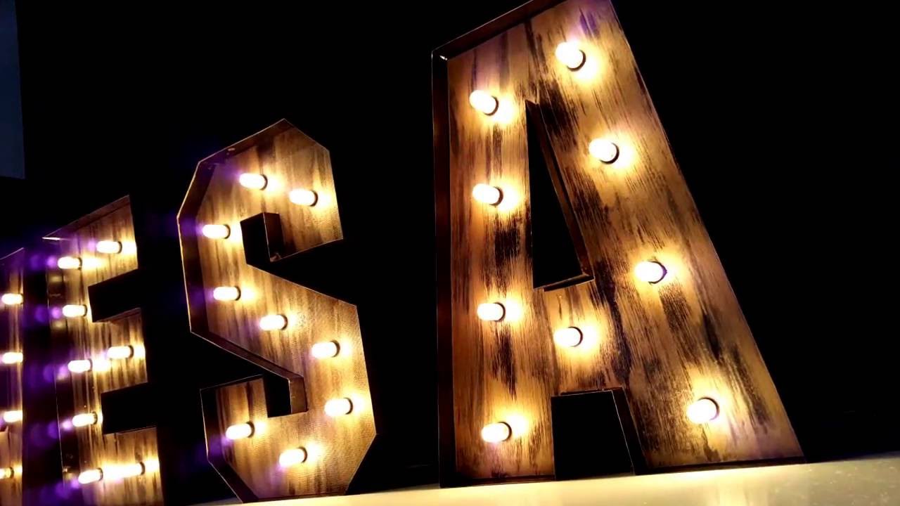 Letras vintage con luz, letras estilo vintage luminosas, letras con ...