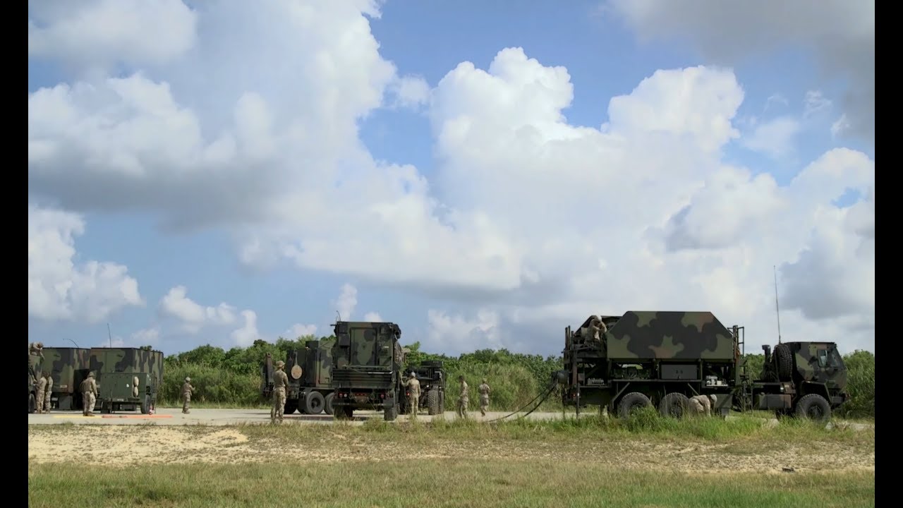 U.S. Army soldiers with Bravo Battery, 1/1 ADA soldiers conduct Gunnery ...