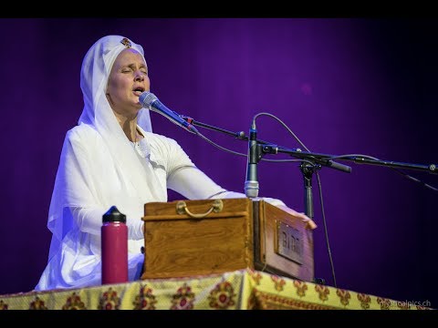 Sat Narayan by Snatam Kaur live in Zürich/Switzerland