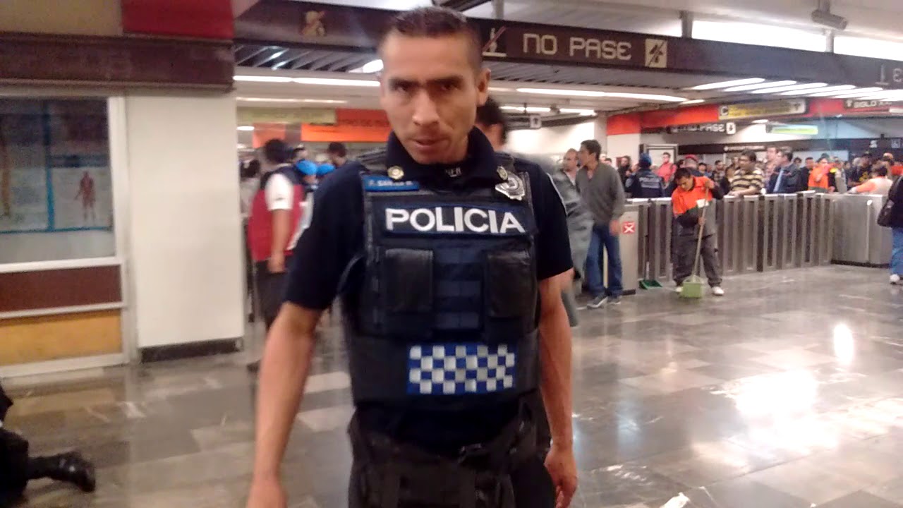 Estación metro centro médico - YouTube