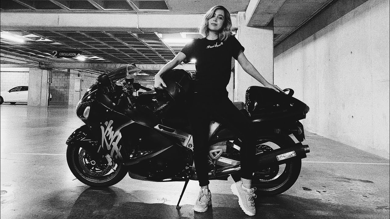 HAYABUSA GIRL | CINEMATIC | PAULINAIVANA - YouTube