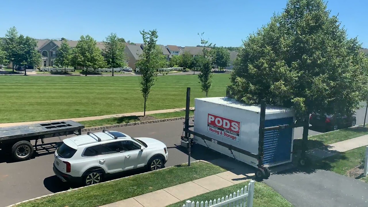 How Pods Picks Up/Drops Off Their Storage Containers At Your Home - YouTube
