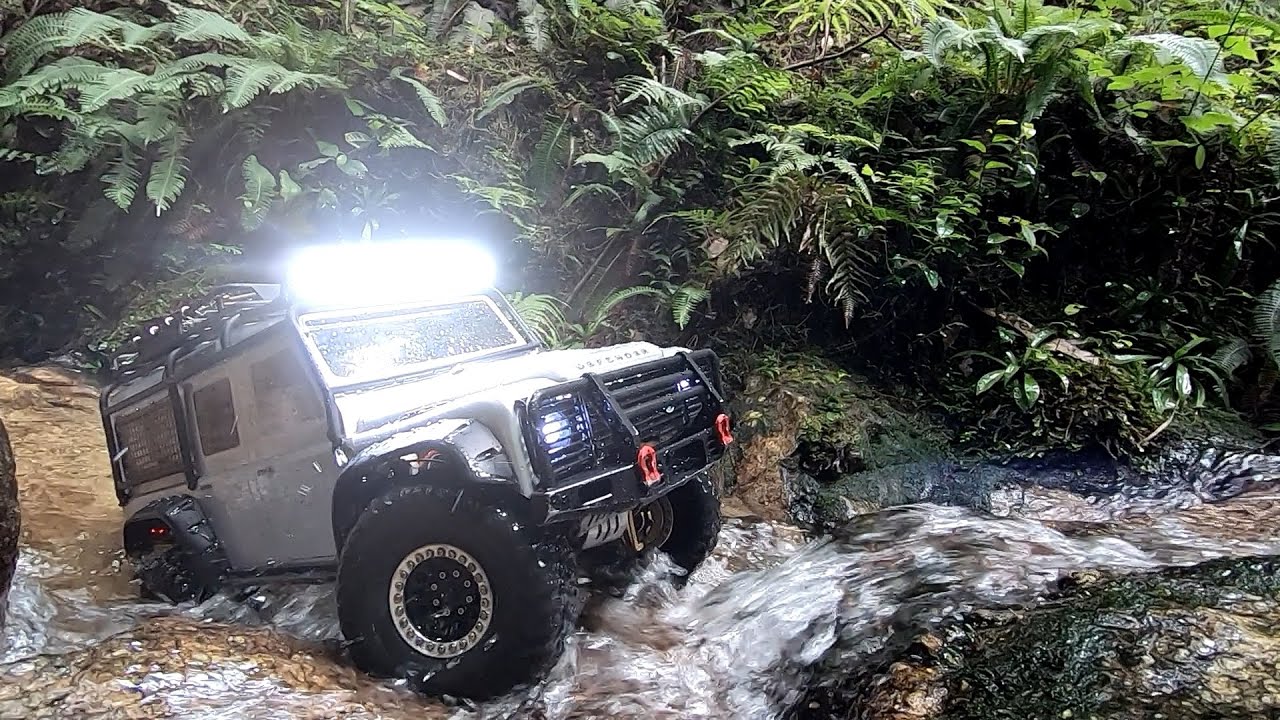 Traxxas TRX-4 Land Rover Defender - YouTube