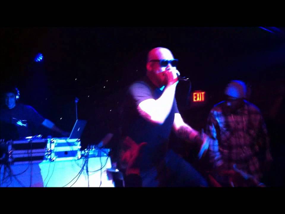 Strong Arm Steady "Had Enough" Live - YouTube