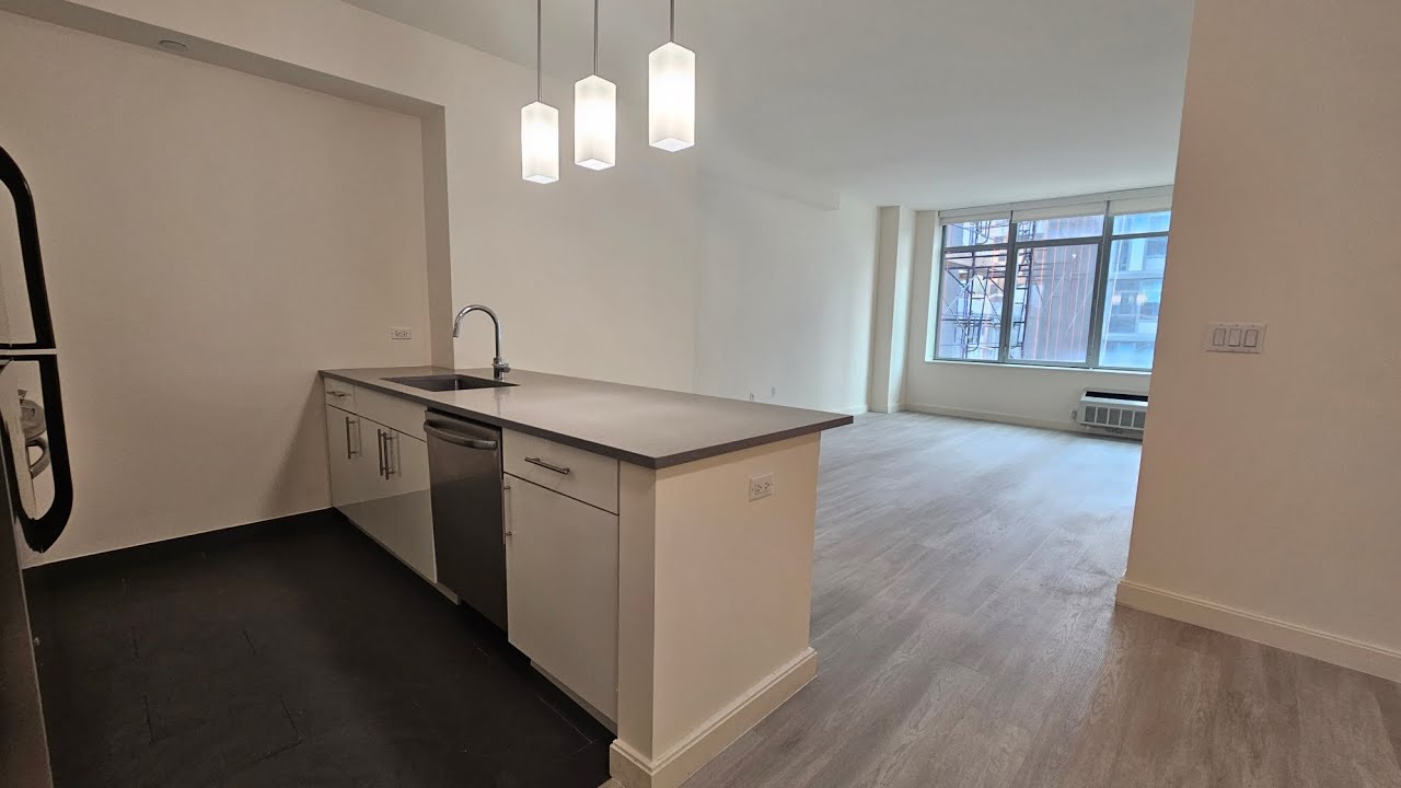 81 Fleet Place # 6P - YouTube