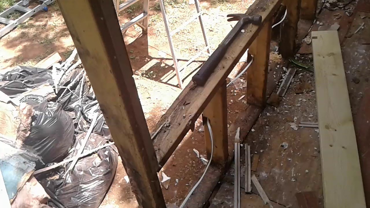 Wobbly outside Wall - YouTube