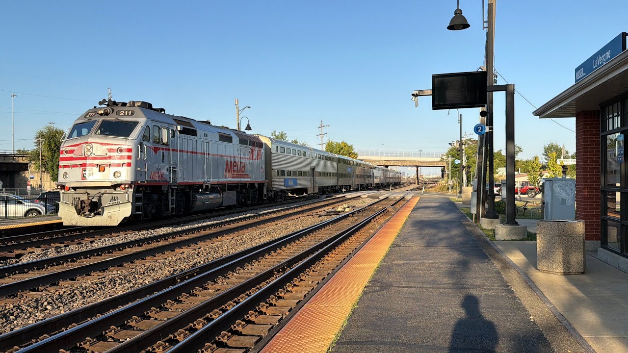 The Complete Metra Evening Rush Hour At LaVergne And Berwyn On ...