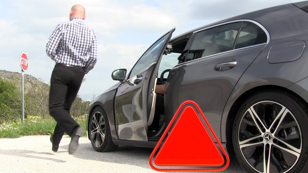 Exit Warning in Mercedes-Benz A Class (2018). Blind Spot Assist ...