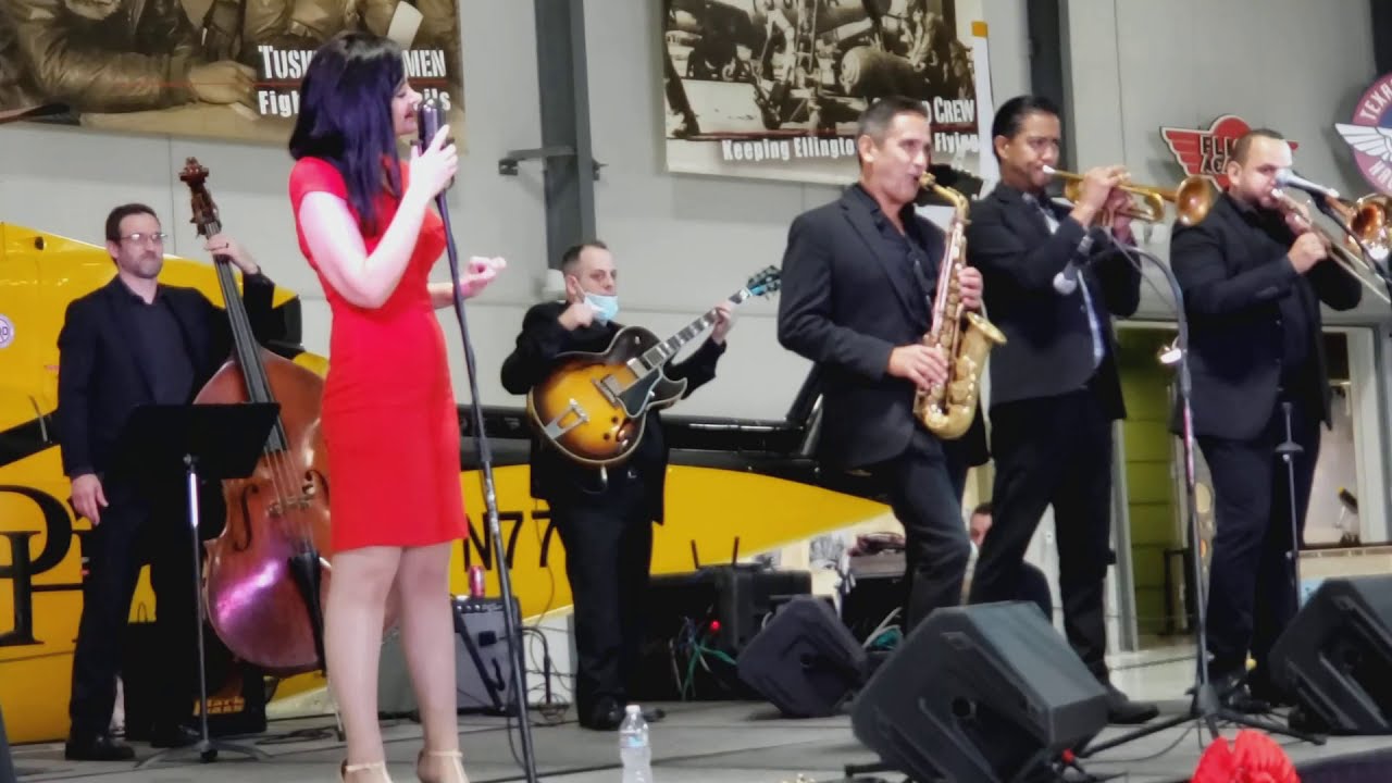 Lone Star Flight Museum HANGAR BASH, with the Tianna Hall LITTLE BIG ...