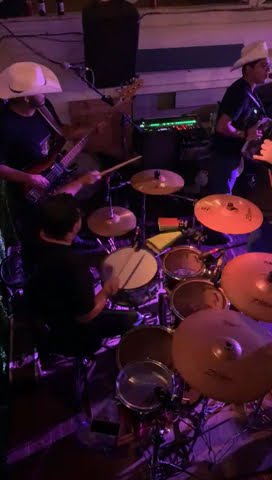 Grupo Adikto drumcam Victor Botello - YouTube