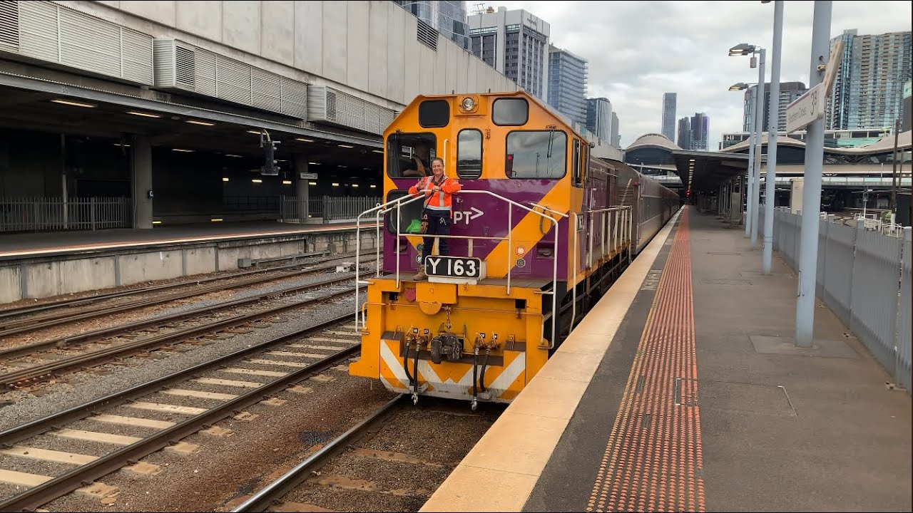 V/Line Y163 Shunts the N Set Passenger Cars Back to the Bank Sidings at ...