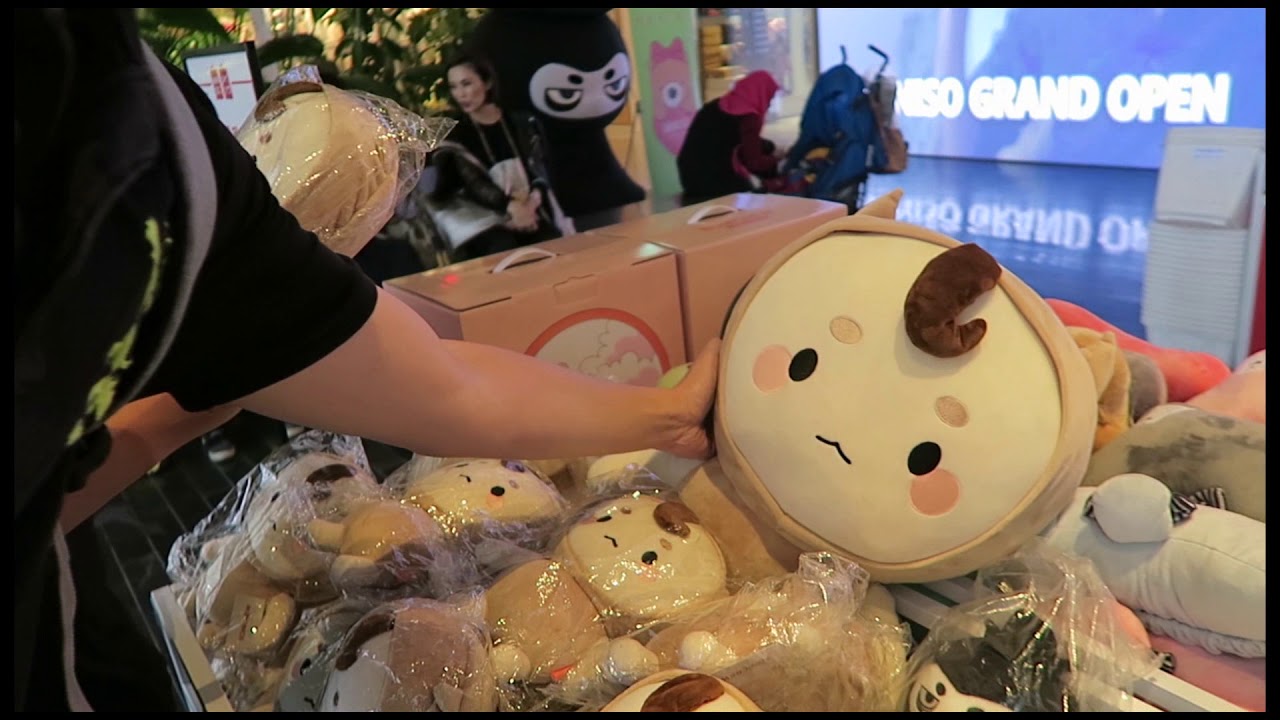 Vlog - Shopping for Mr. Buckwheat (a.k.a BOGLEGEL) - Goblin (도깨비) - YouTube