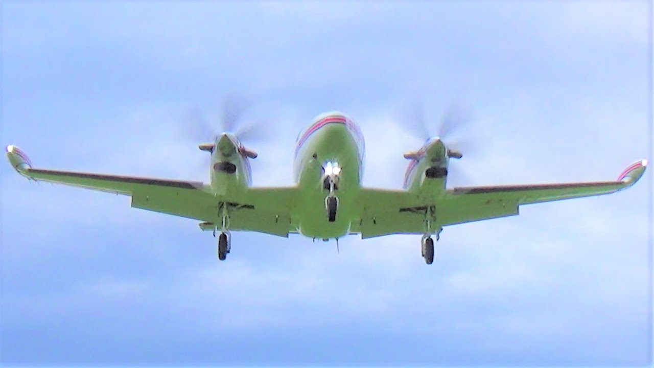 Low Overhead Landing Cheyenne Runway View - YouTube