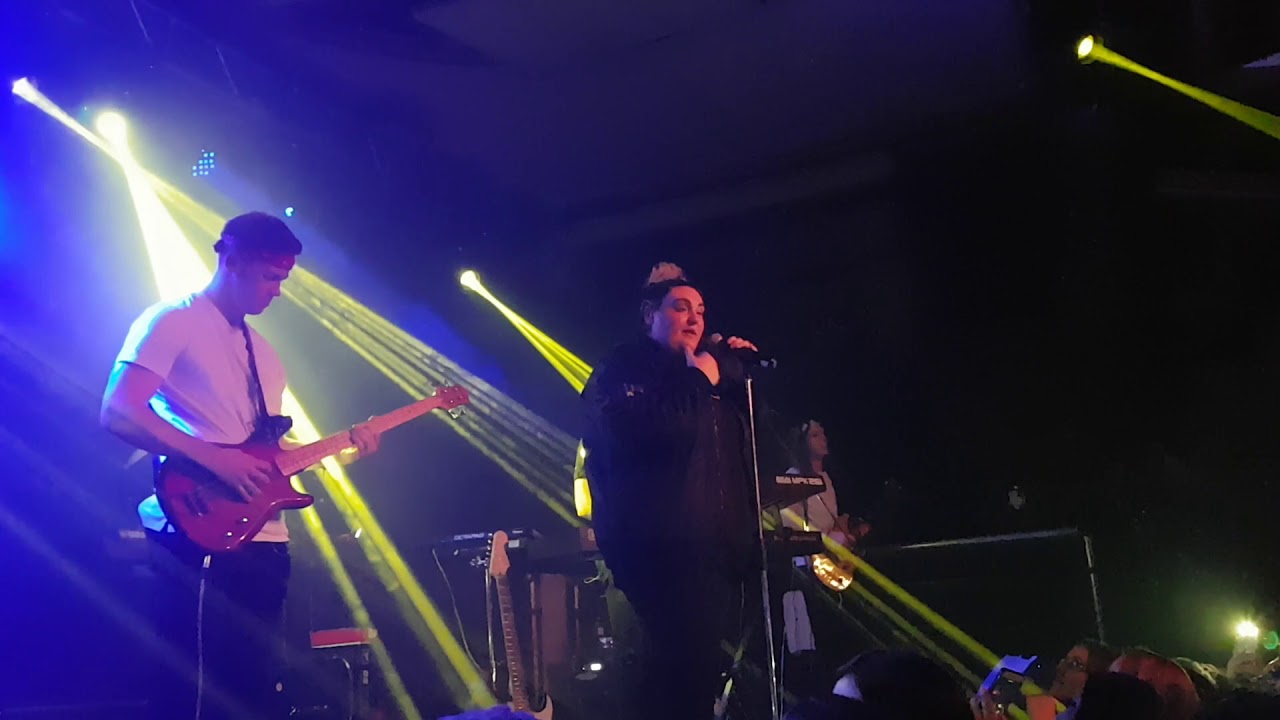 Elijah Woods x Jamie Fine - 8:48 (FIRST SHOW Live in Ottawa ON, Mar 16/ ...