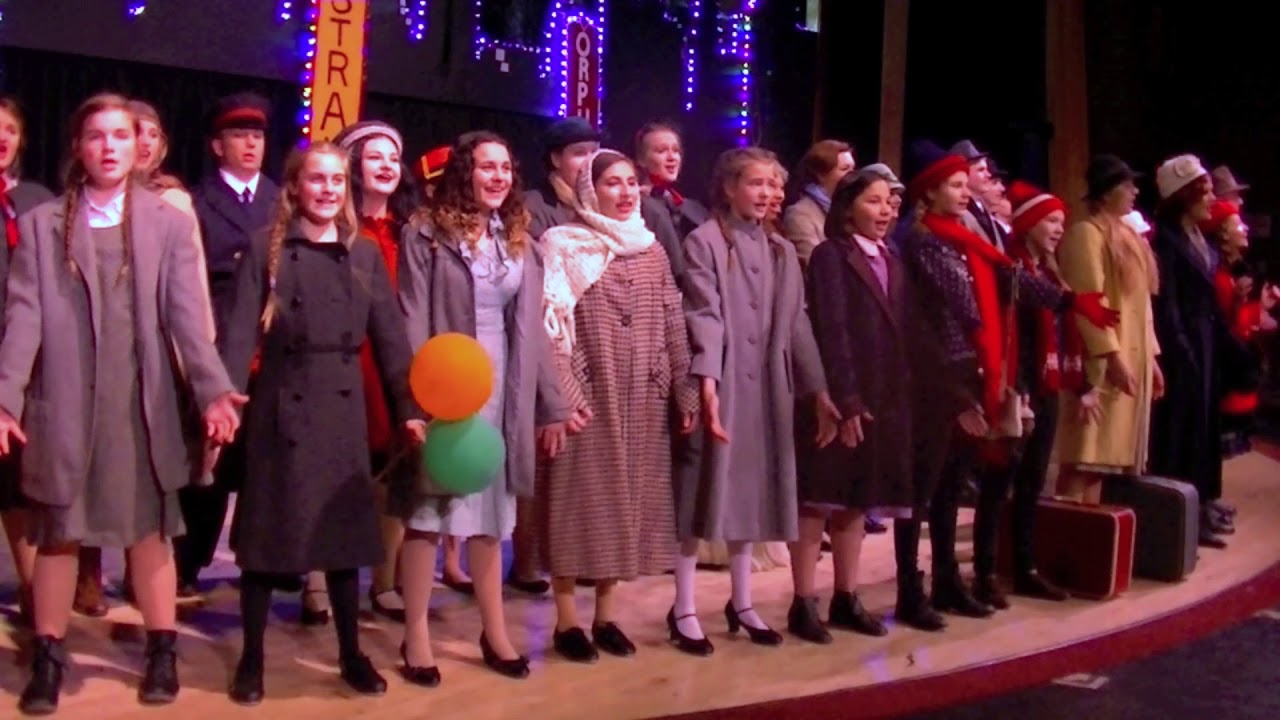 Annie Trailer 2 - YouTube