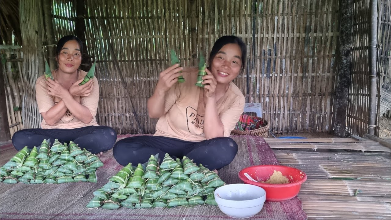Today, Duong wraps the cake with chit leaves - YouTube