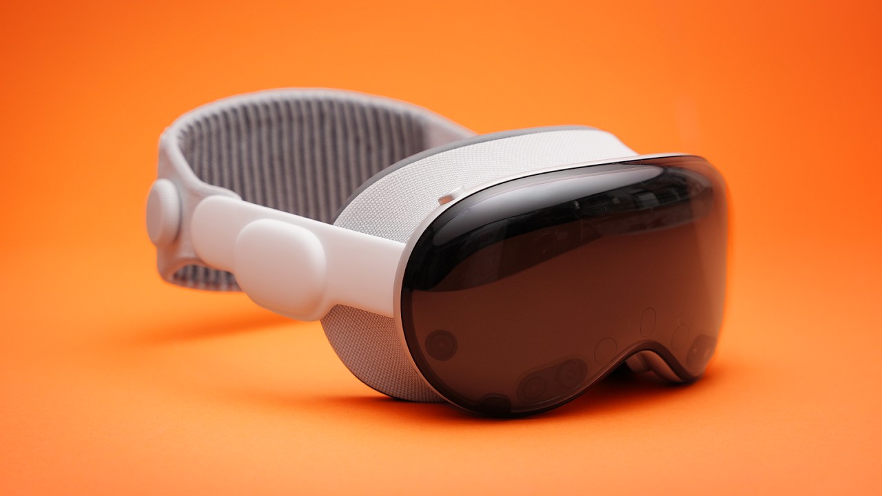 Average User First Impressions. Apple Vision Pro - YouTube