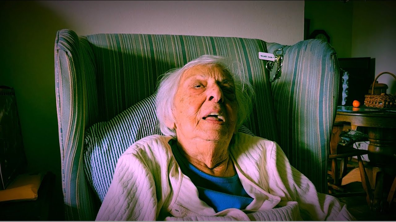 Grandma-ma, Age 104, Talks About Her Favorite Musician - YouTube