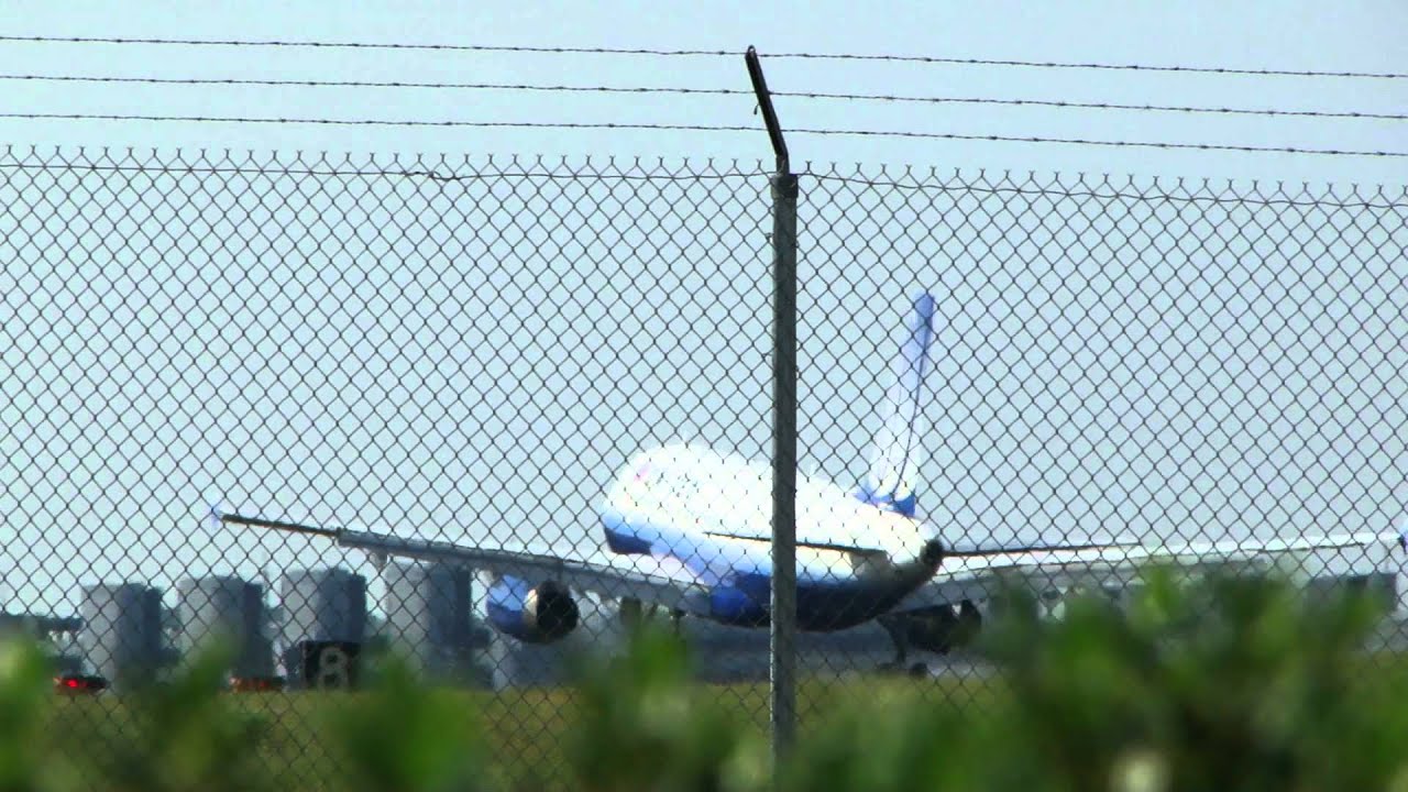 Planes At BWI Airport - YouTube