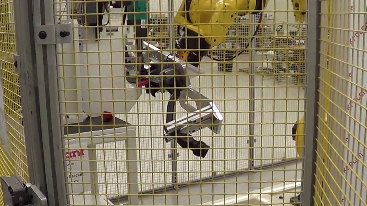 Robot Clinch Machine - YouTube