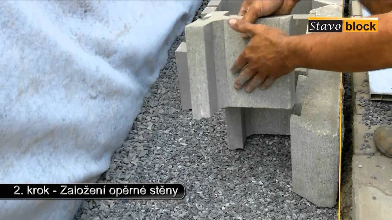 Stavoblock montáž 2. - Založení opěrné stěny - YouTube