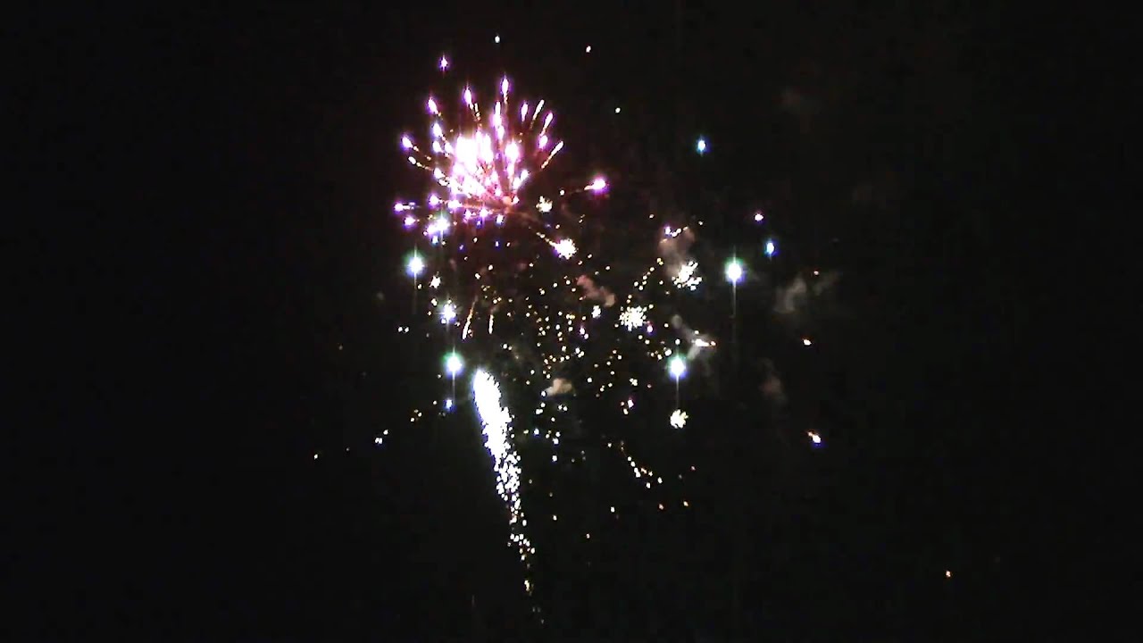 epicfireworks - blitz' n' thunder - 100 Shot Finale Barrage - YouTube