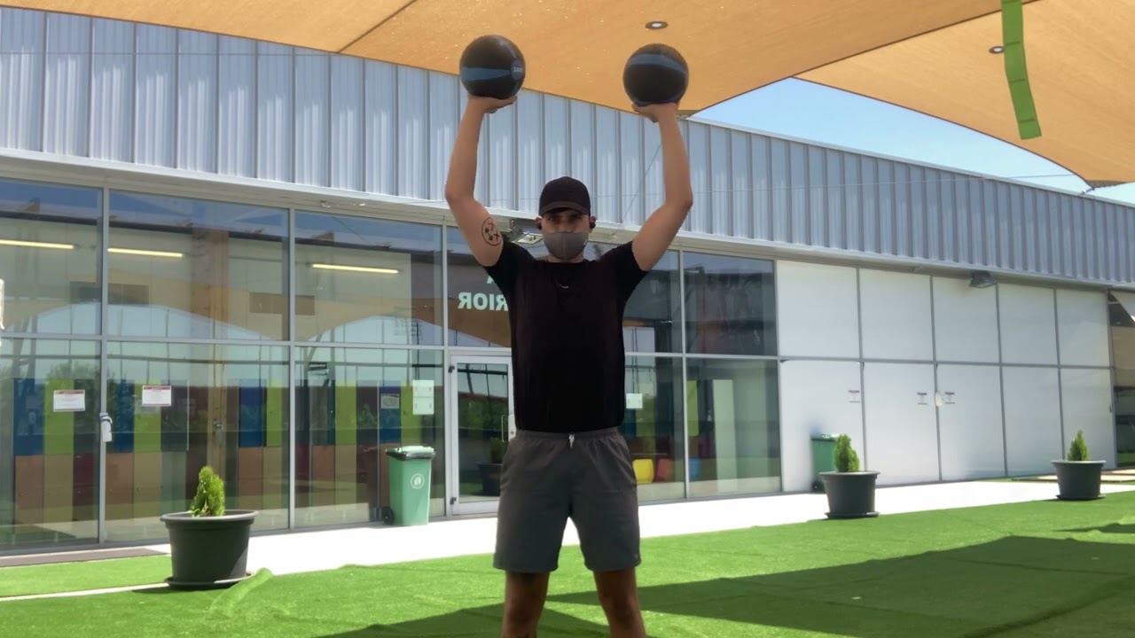 PRESS MILITAR CON BALÓN MEDICINAL - YouTube