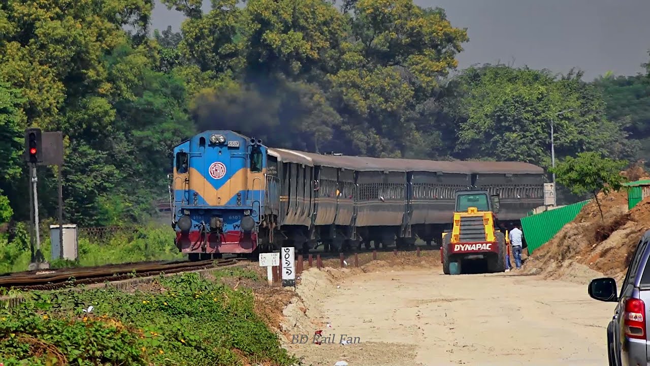 Metre Gage & Broad Gauge Local Train Titash Commuter & Rajshahi Express passing Banani Rail ...