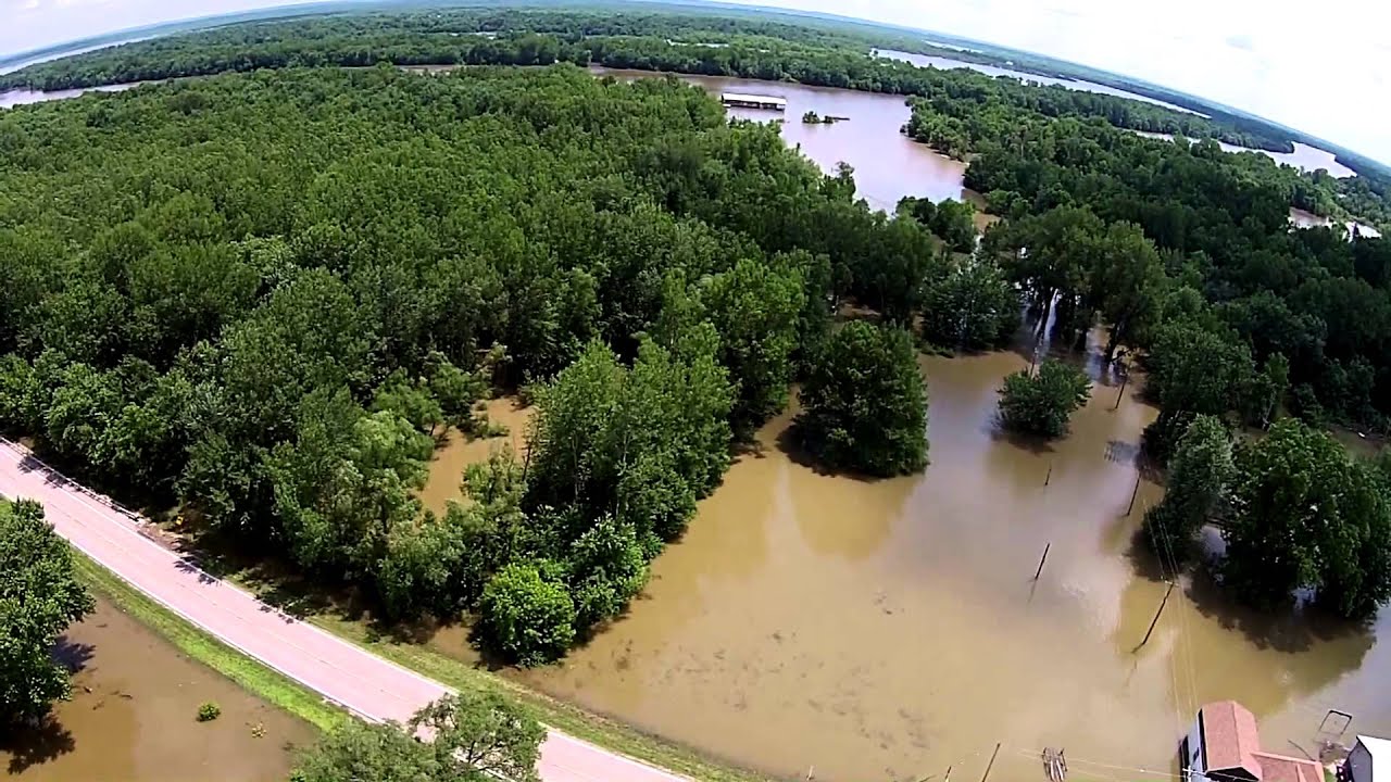 Flood Waters Browning Illinois June 27, 2015 - YouTube