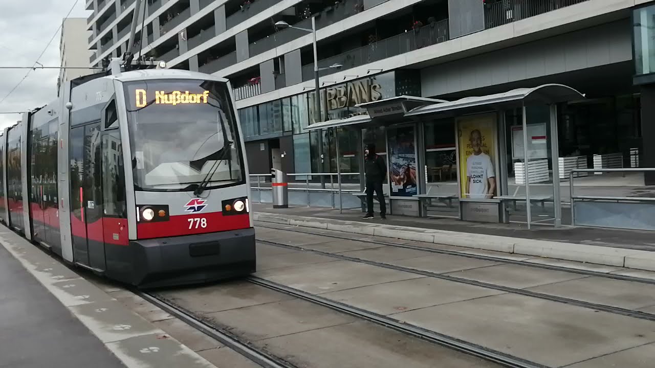 Einfahrt Wiener Tram, Linie D - YouTube