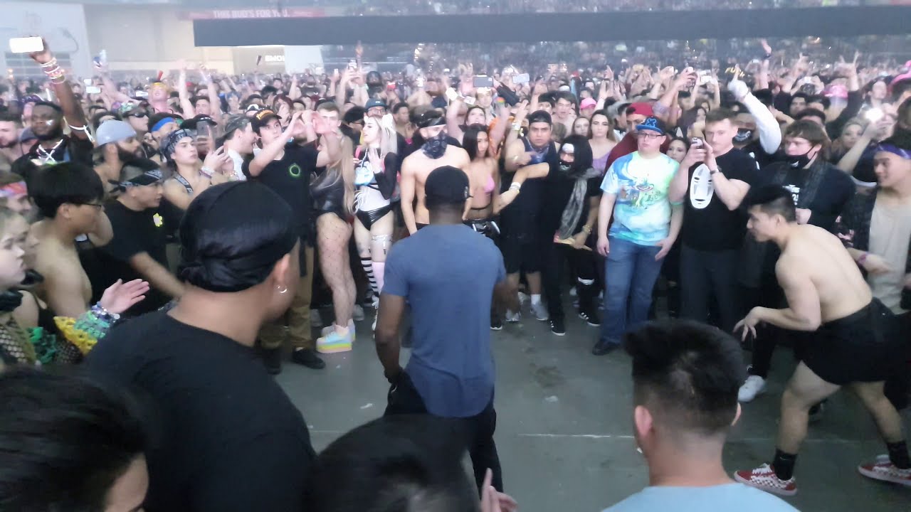 Mosh Pit Excision Thunderdome 2020 - YouTube