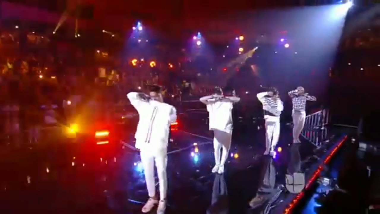 CNCO Se Vuelve Loca - YouTube