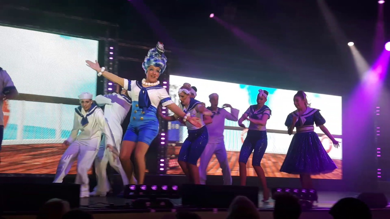 Butlins Skegness 2017 panto - YouTube