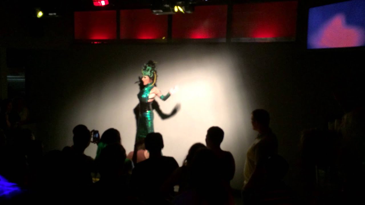 Gia Bianca Stephens - Roc Me Out by Rihanna (Medusa Performance) - YouTube