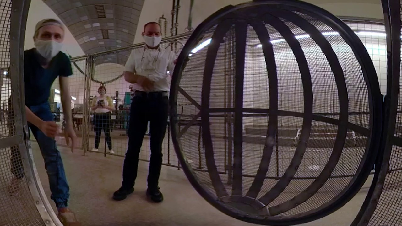 Faraday 360° - YouTube